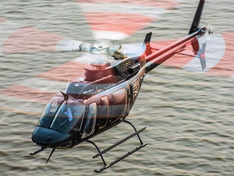Learn to Fly a Helicopter - Helicopter Pilot Training Courses